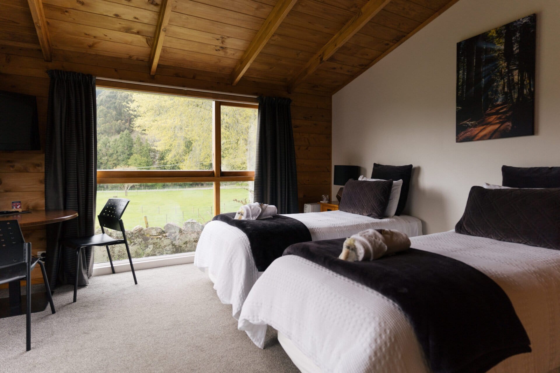 Our Accommodation – Paradise Valley Lodge